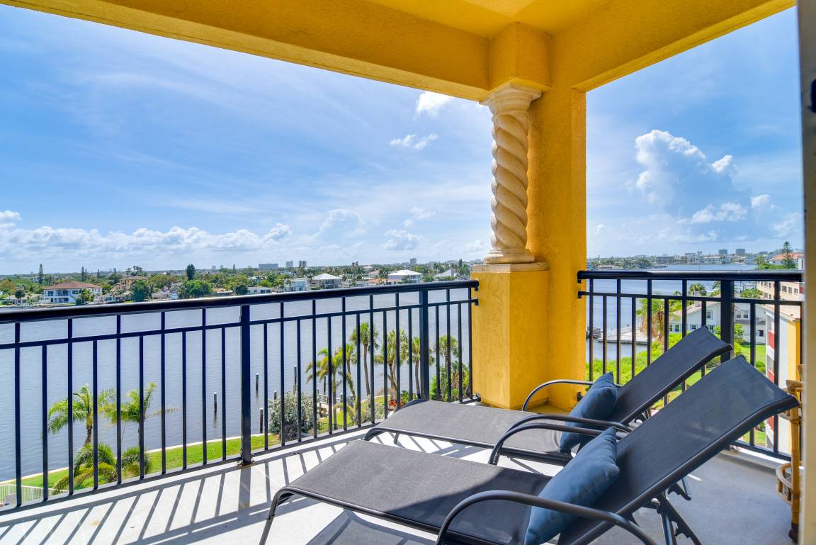 74 M² Apartment ∙ 2 Bedrooms ∙ 6 Guests - Treasure Island, FL