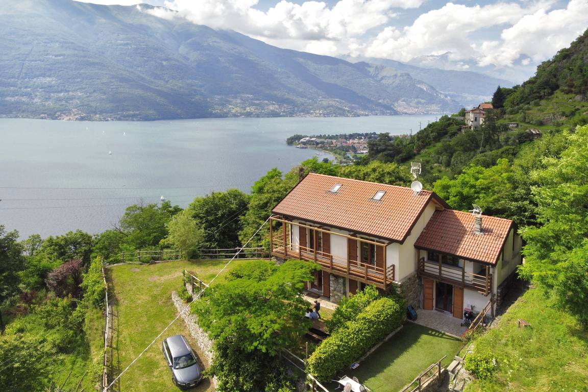 100 M² House ∙ 3 Bedrooms ∙ 7 Guests - Bellano