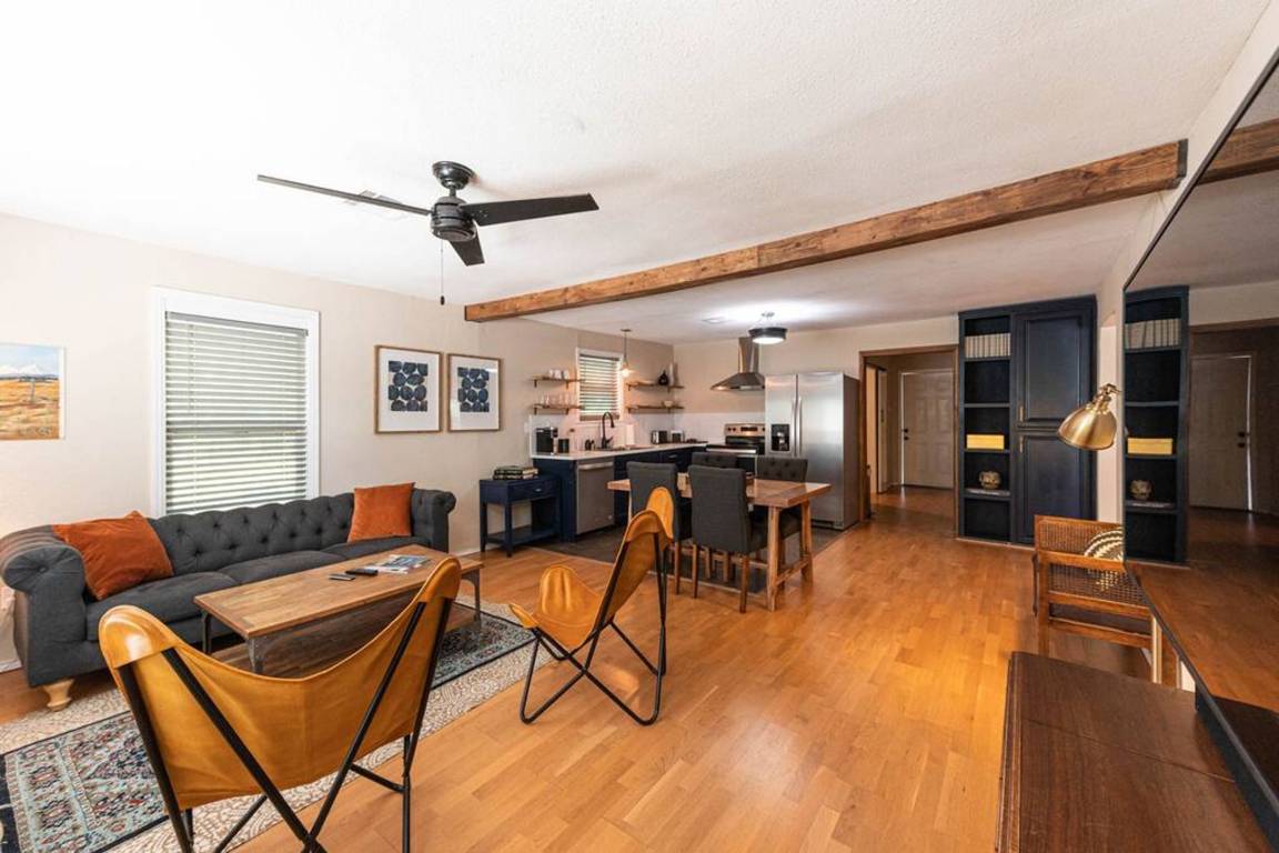 Estudio ∙ 3 Habitaciones ∙ 6 Huéspedes - Waco, TX