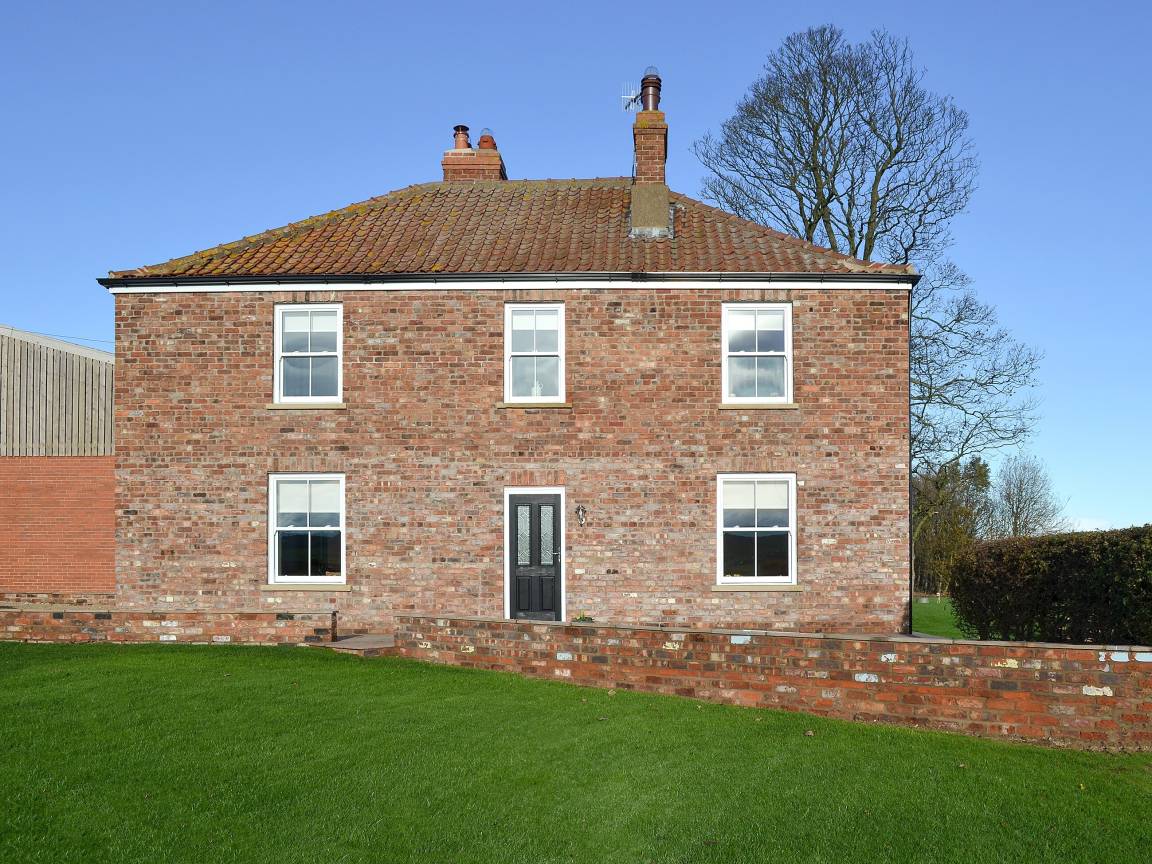 Cottage ∙ 4 Bedrooms ∙ 8 Guests - Filey