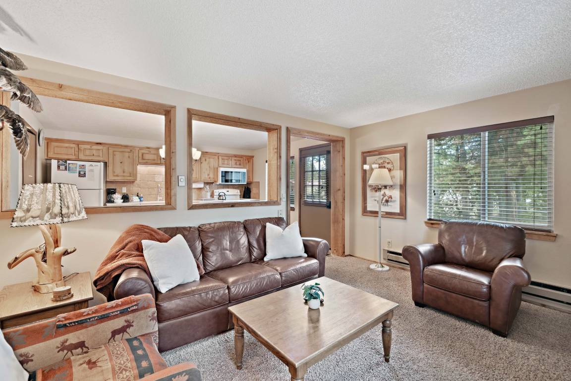 120 M² House ∙ 4 Bedrooms ∙ 8 Guests - West Yellowstone, MT
