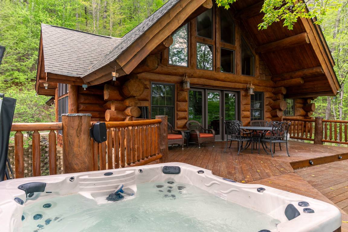 House ∙ 5 Bedrooms ∙ 13 Guests - Lansing, NC