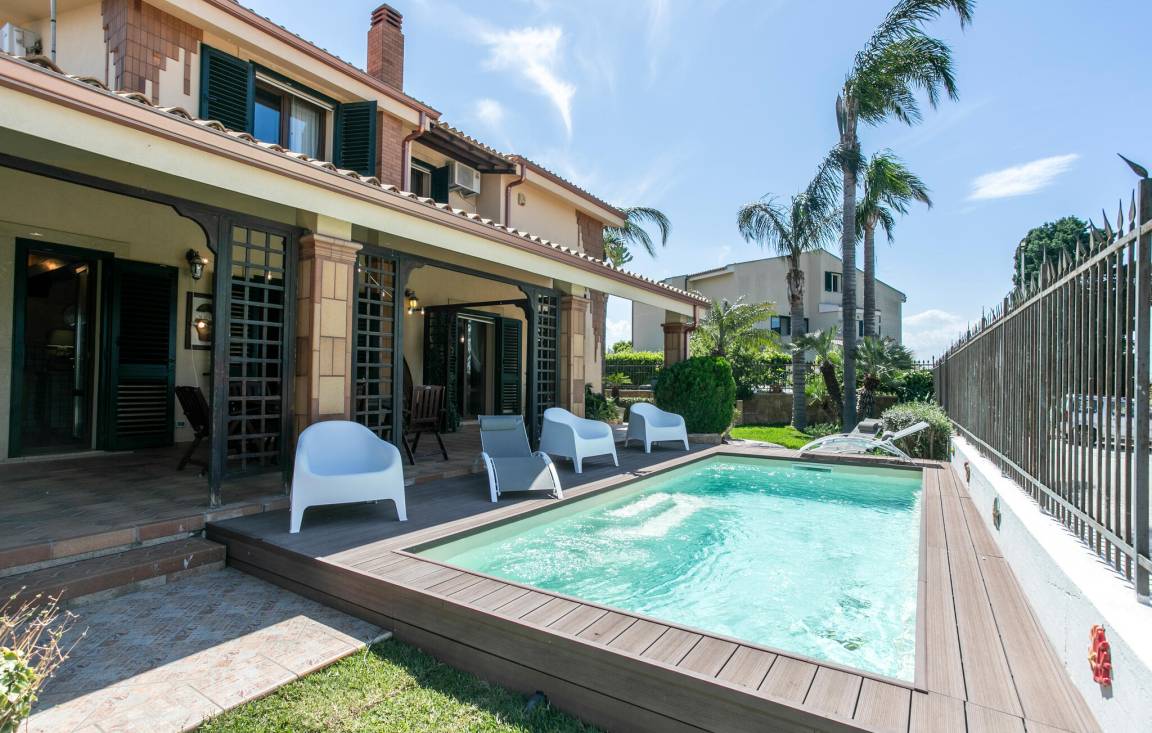 250 M² House ∙ 4 Bedrooms ∙ 10 Guests - Augusta