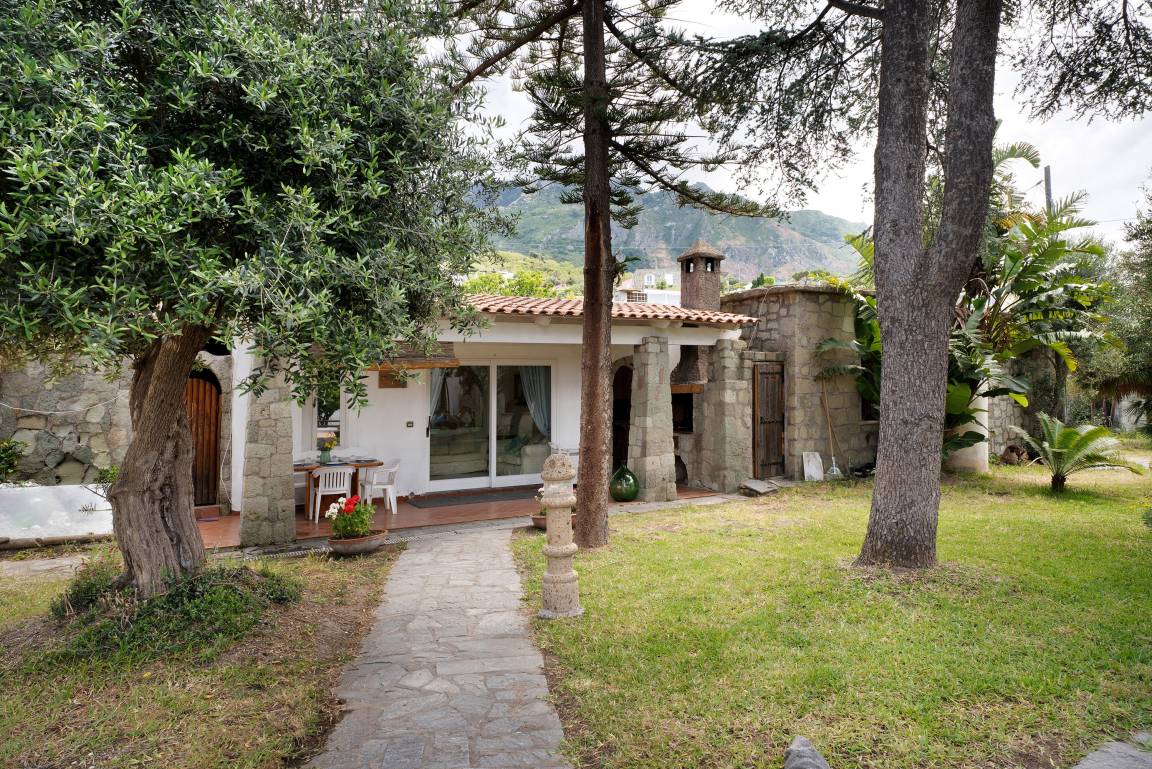 80 M² Villa ∙ 1 Schlafzimmer ∙ 5 Gäste - Forio