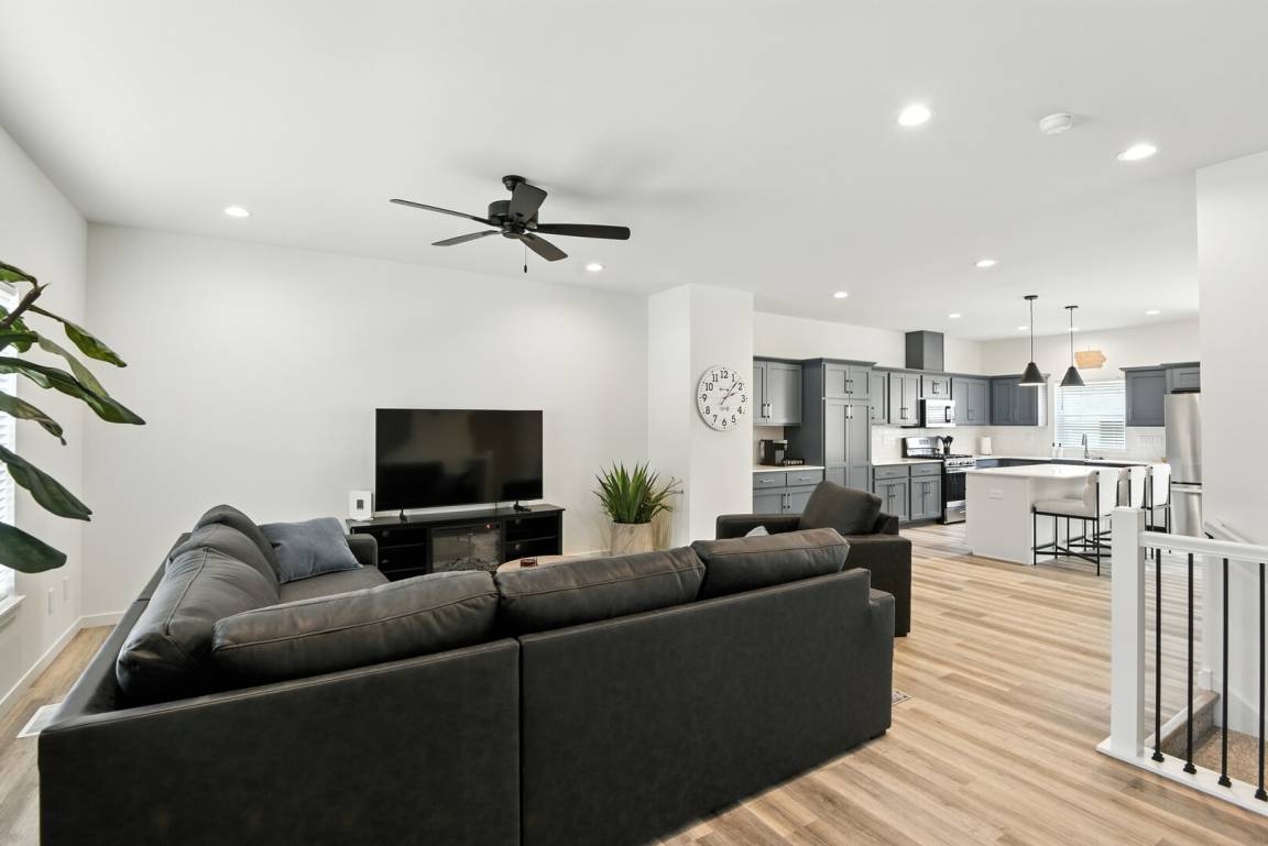 177 M² Apartment ∙ 3 Bedrooms ∙ 8 Guests - Iowa City, IA
