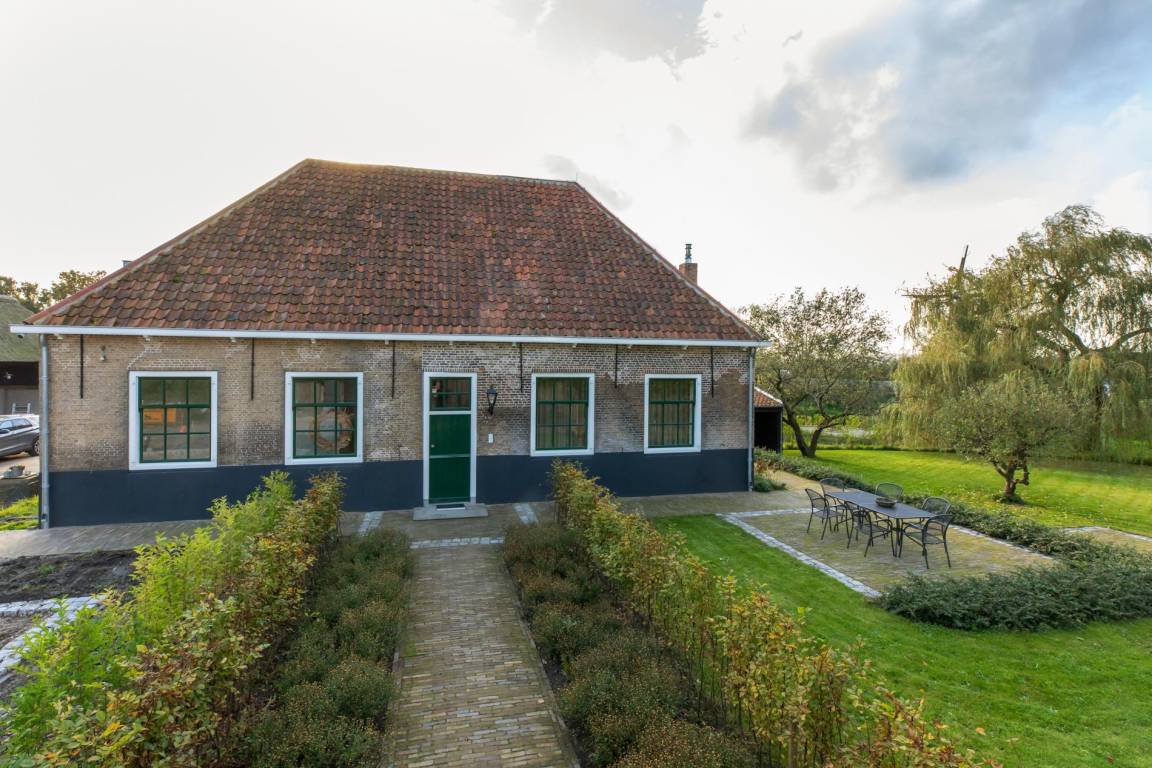 180 M² Ferienhaus ∙ 4 Schlafzimmer ∙ 8 Gäste - Goes