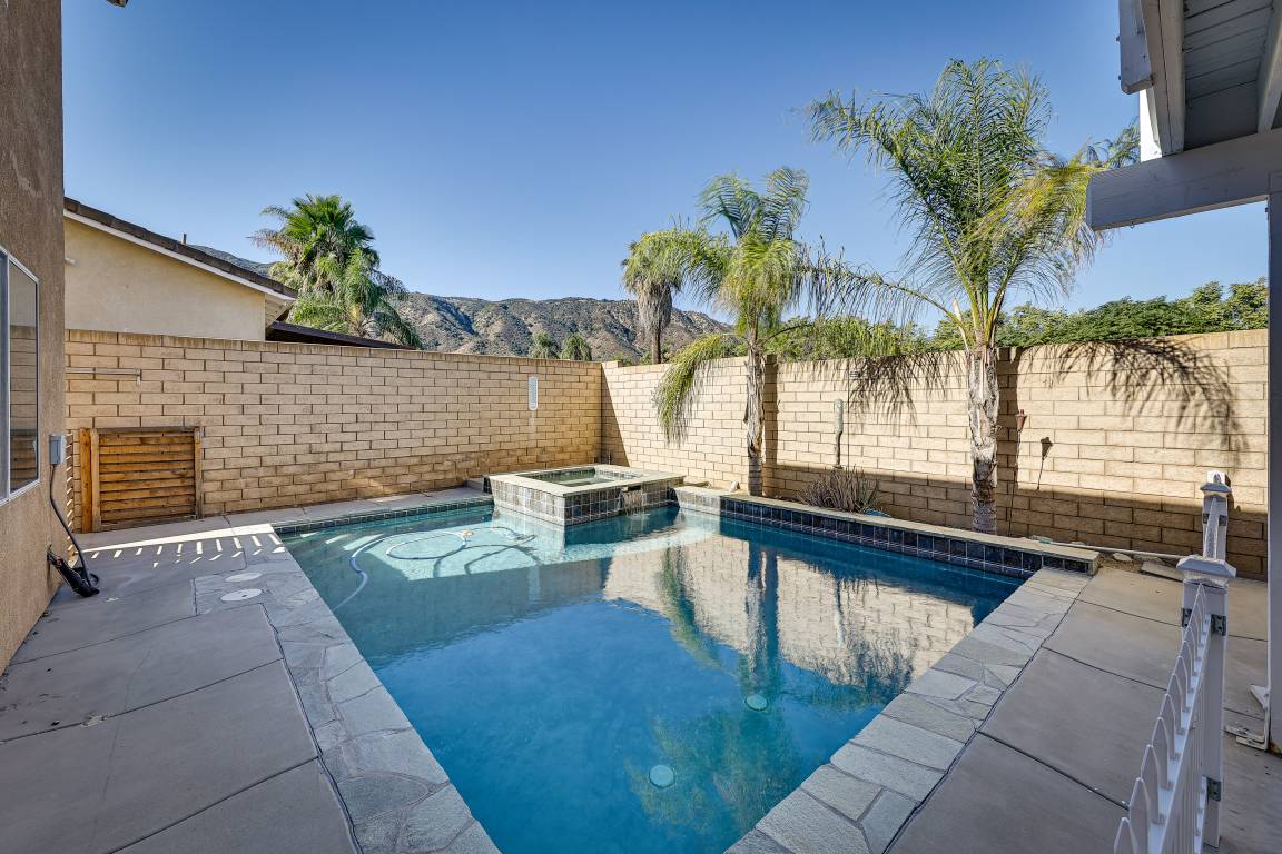 233 M² House ∙ 5 Bedrooms ∙ 16 Guests - Lake Elsinore, CA
