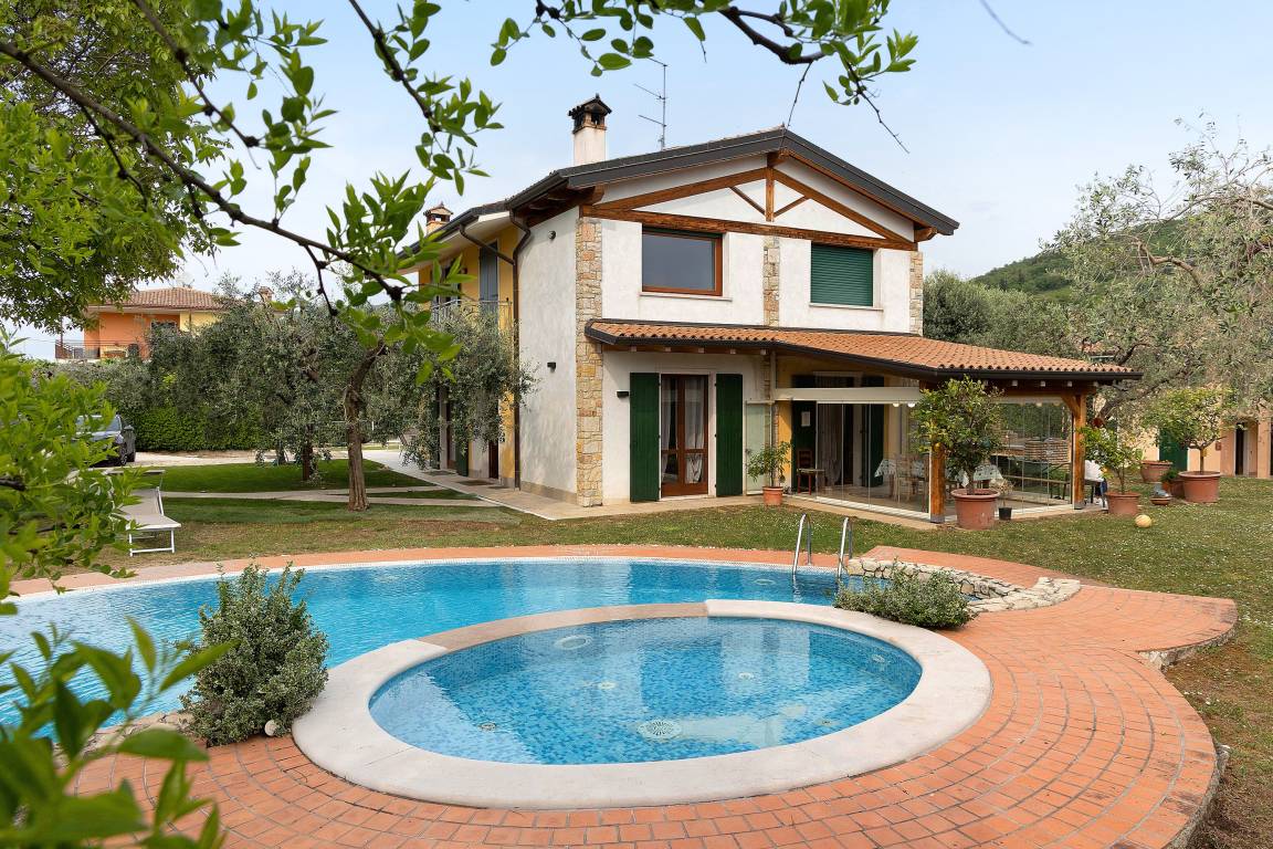 32 M² Chalet ∙ 1 Chambre ∙ 4 Personnes - Gardasee