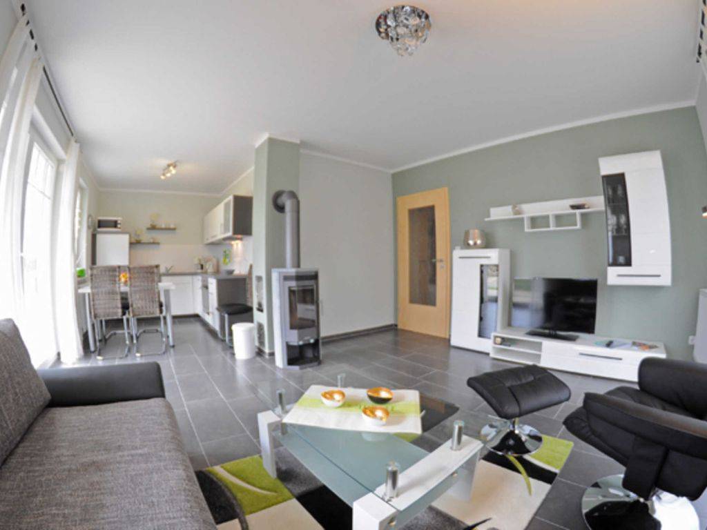 60 M² Ferienwohnung ∙ 2 Schlafzimmer ∙ 4 Gäste - Röbel/Müritz