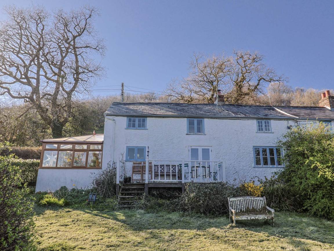 Cottage ∙ 3 Bedrooms ∙ 5 Guests - Charmouth