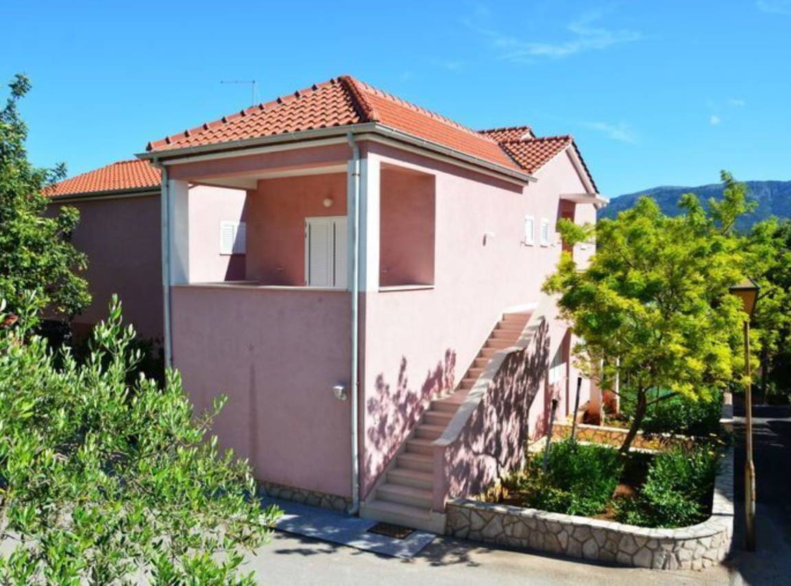 48 M² Ferienwohnung ∙ 1 Schlafzimmer ∙ 4 Gäste - Bol