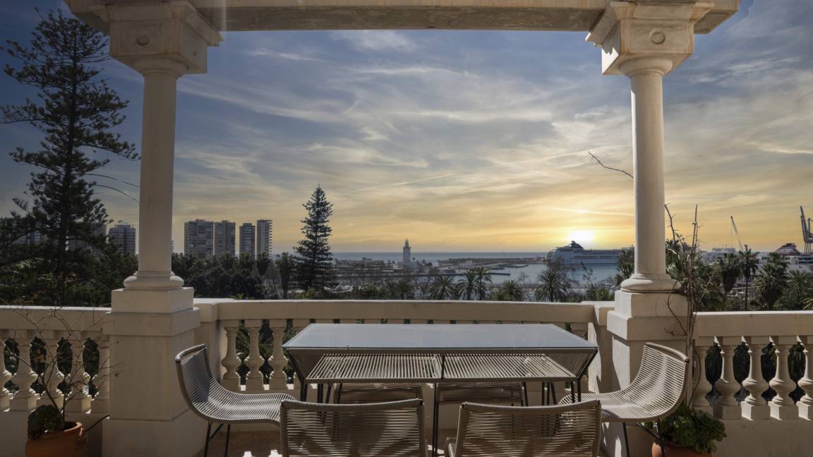 150 M² Apartment ∙ 2 Bedrooms ∙ 4 Guests - Malaga, Espagne