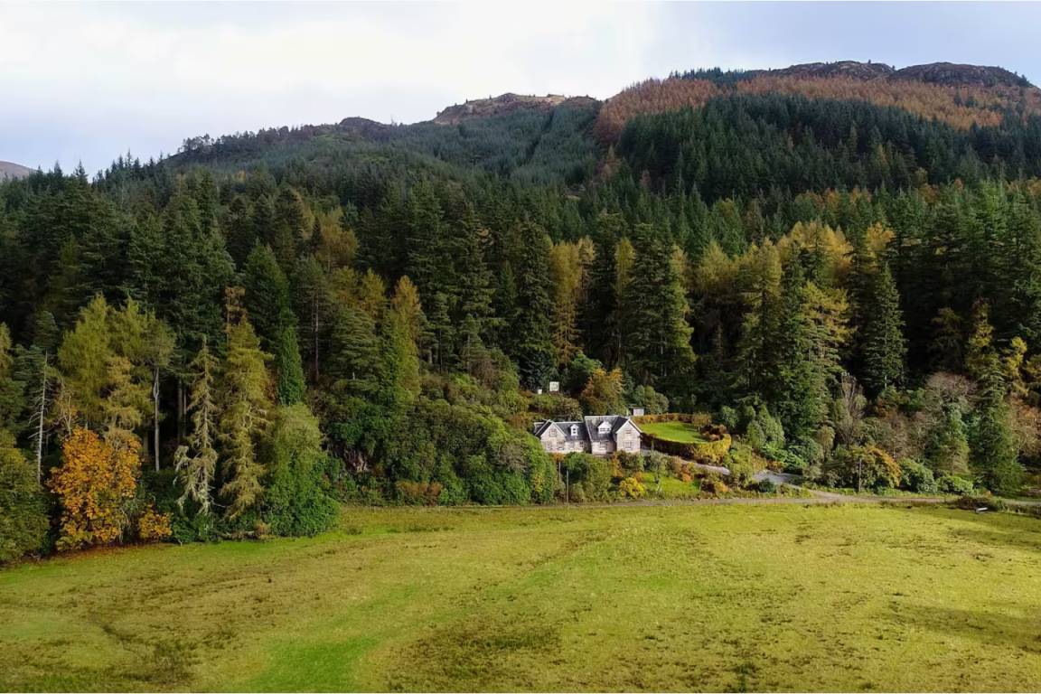 350 M² House ∙ 3 Bedrooms ∙ 8 Guests - Dunoon