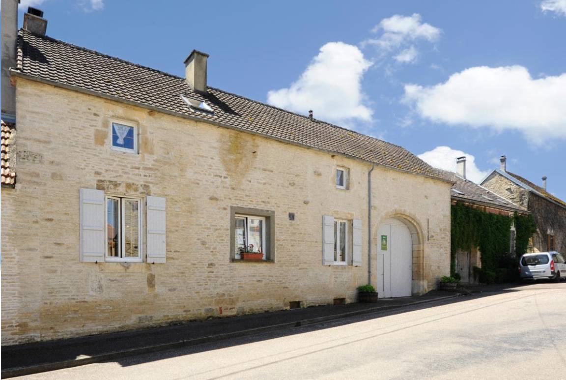 120 M² Gîte ∙ 3 Chambres ∙ 7 Personnes - Aube