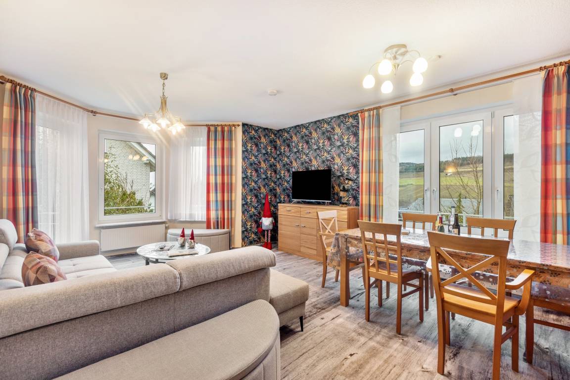 70 M² Ferienwohnung ∙ 1 Schlafzimmer ∙ 4 Gäste - Bestwig