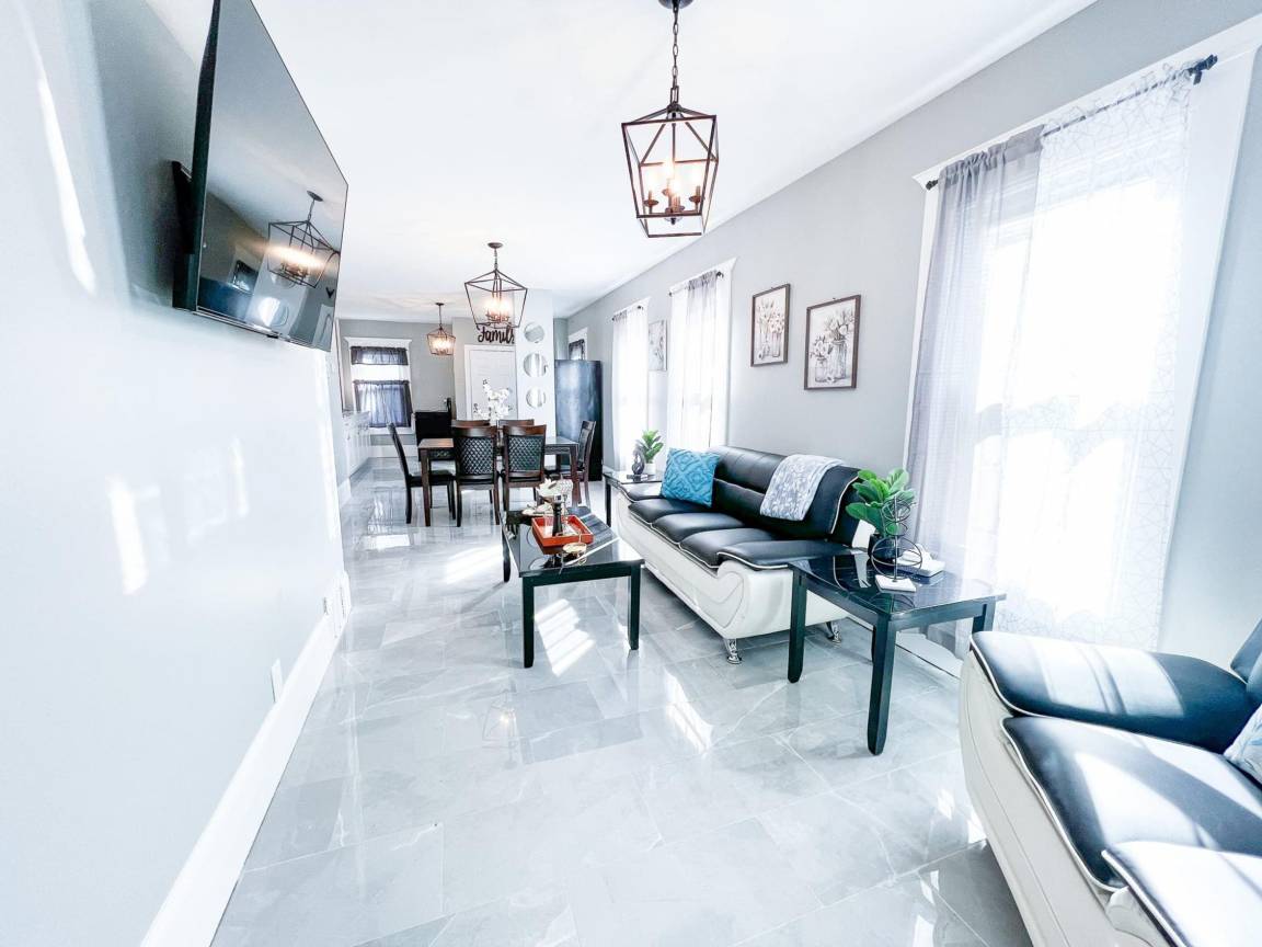 Casa ∙ 10 Habitaciones ∙ 21 Huéspedes - Niagara Falls