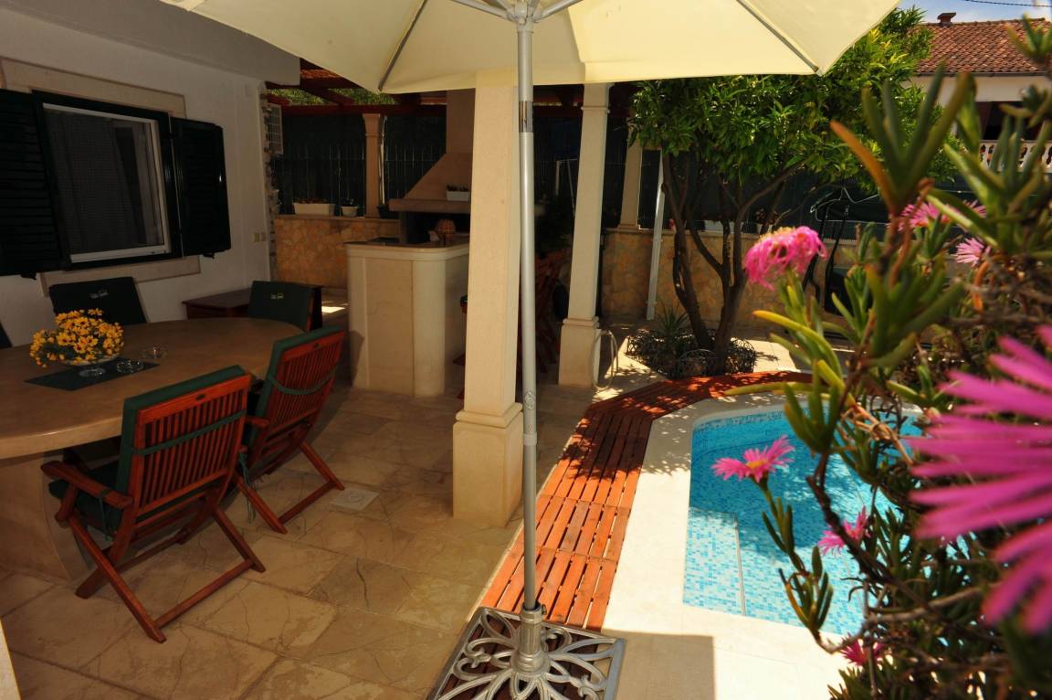 66 M² Appartement ∙ 2 Chambres ∙ 4 Personnes - Supetar