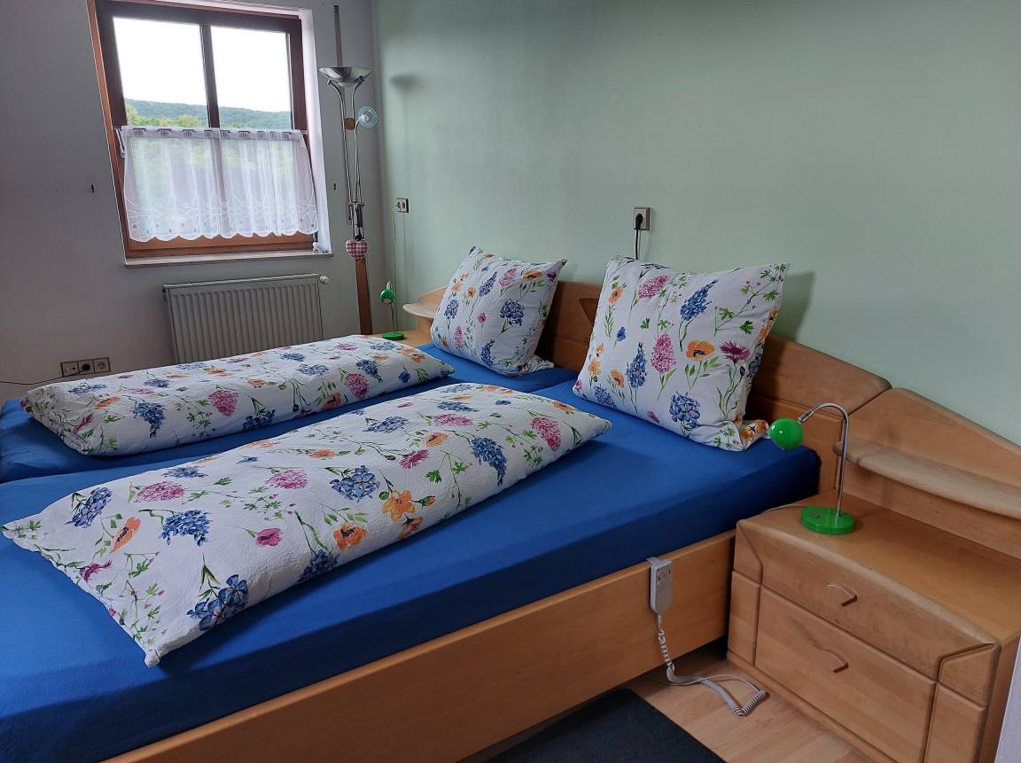 Ferienwohnung ∙ 2 Schlafzimmer ∙ 6 Gäste - Kelheim