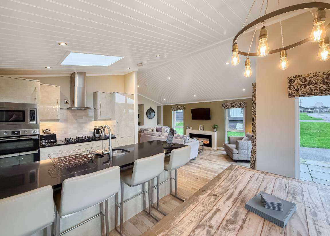 Chalet ∙ 4 Bedrooms ∙ 8 Guests - Tenby