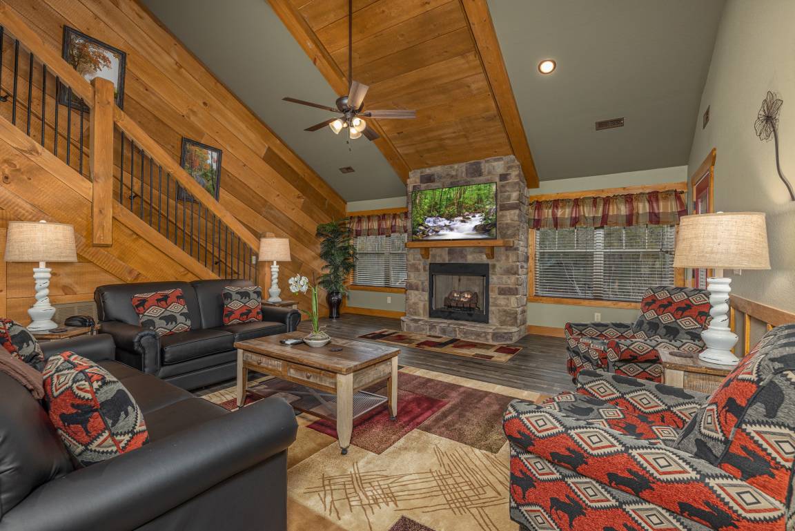 215 M² Cabin ∙ 3 Bedrooms ∙ 8 Guests - Gatlinburg, TN