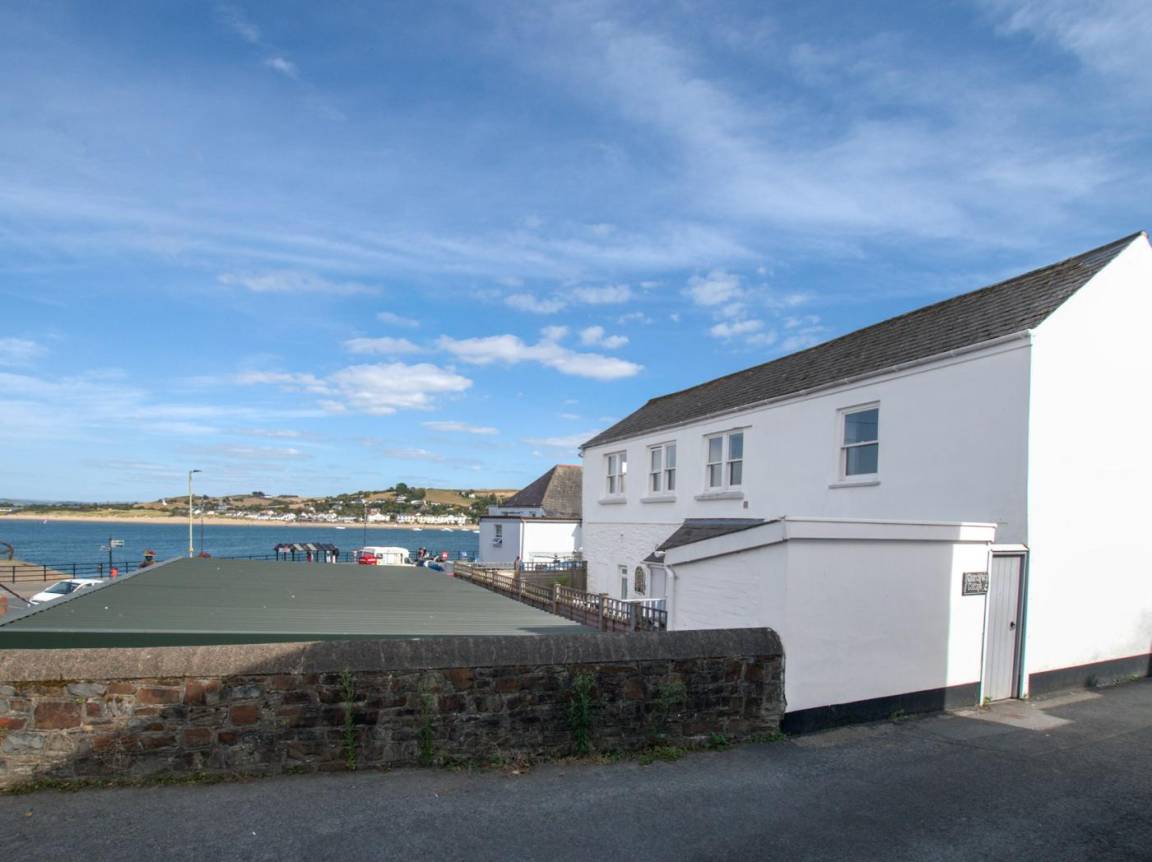 Cottage ∙ 4 Bedrooms ∙ 8 Guests - Appledore
