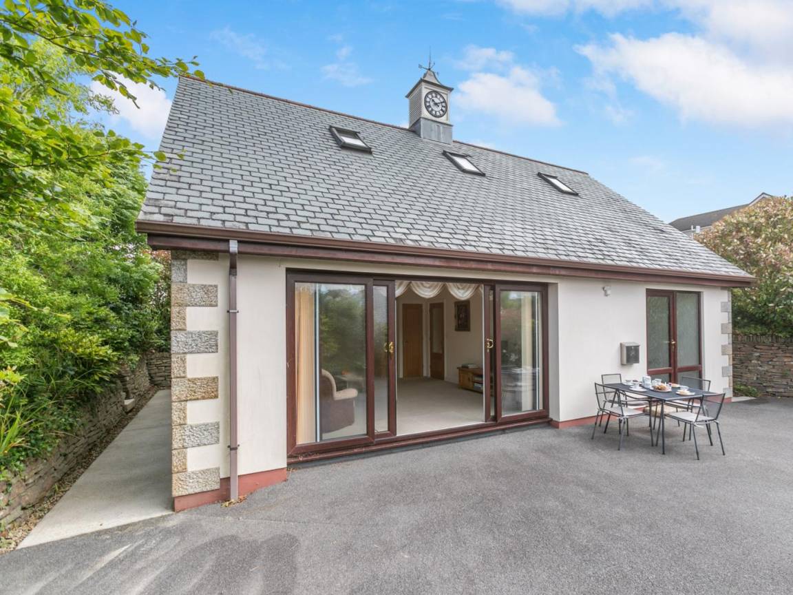 Cottage ∙ 2 Bedrooms ∙ 5 Guests - Troon