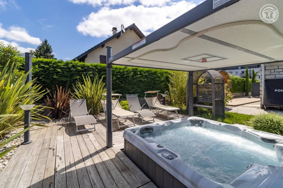 130 M² Gîte ∙ 3 Chambres ∙ 8 Personnes - Challes-les-Eaux