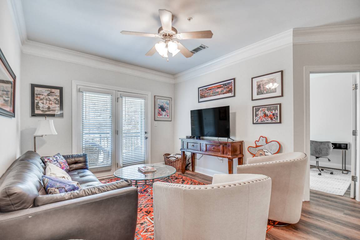 117 M² Apartment ∙ 2 Bedrooms ∙ 4 Guests - Athens, GA