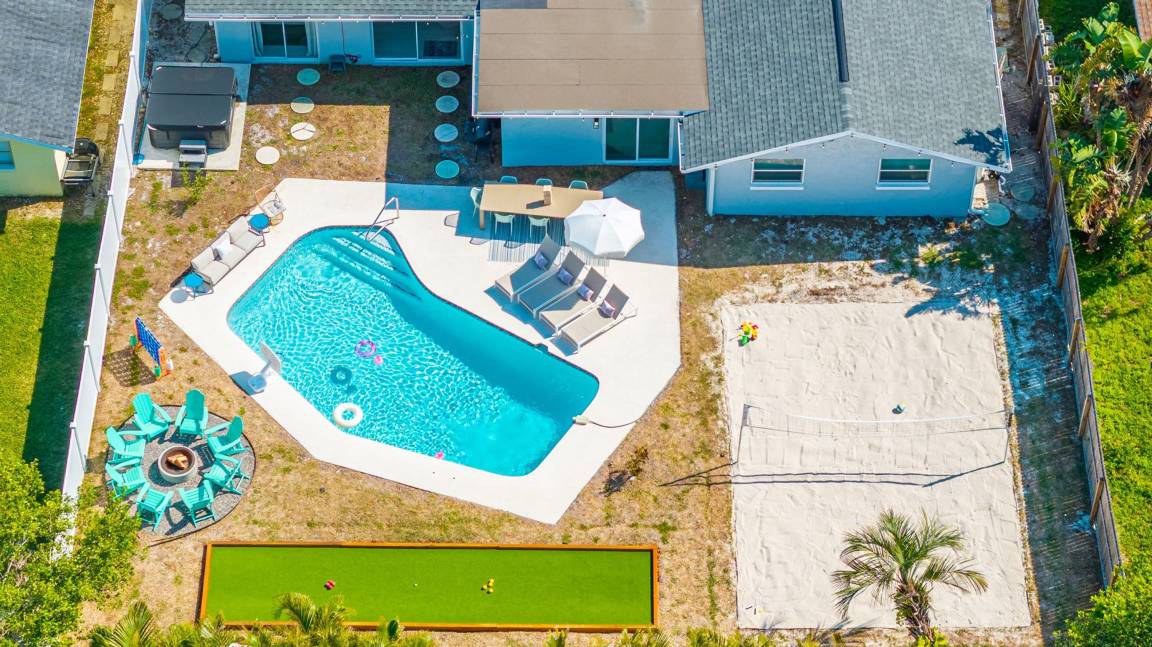 Apartment ∙ 4 Bedrooms ∙ 10 Guests - Madeira Beach, FL