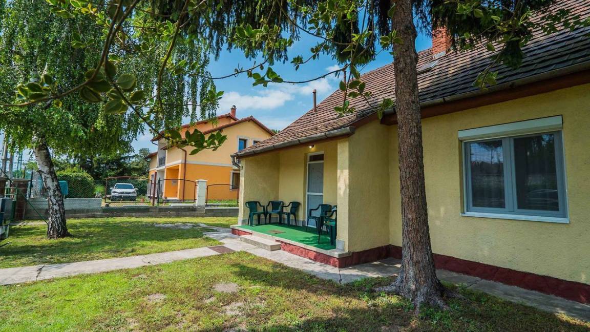 65 M² House ∙ 2 Bedrooms ∙ 4 Guests - Siófok