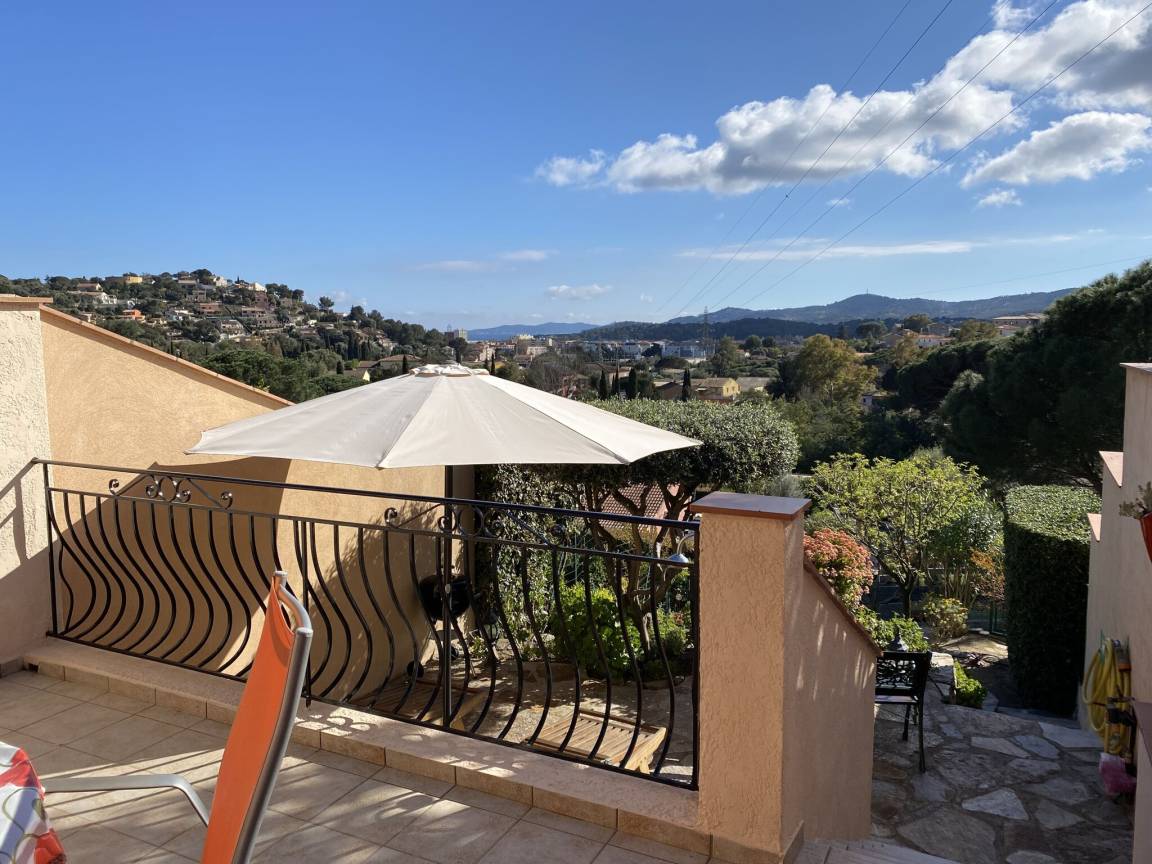 65 M² Ferienhaus ∙ 2 Schlafzimmer ∙ 4 Gäste - Bormes-les-Mimosas