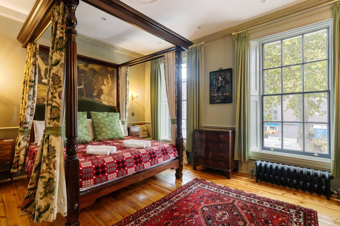 House ∙ 4 Bedrooms ∙ 8 Guests - Greenwich