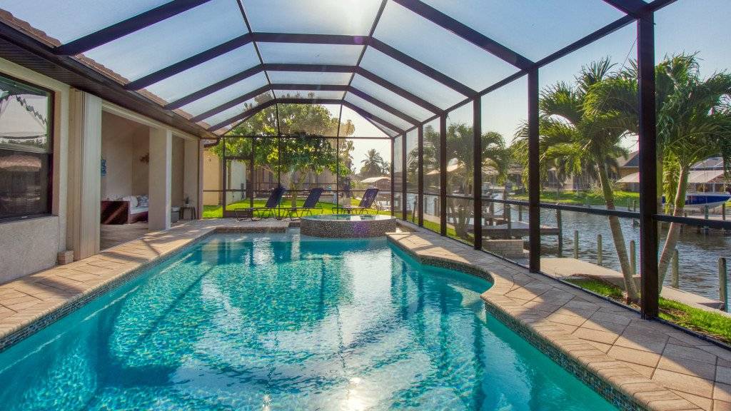 229 M² Vivenda ∙ 4 Quartos ∙ 10 Hóspedes - Cape Coral, FL