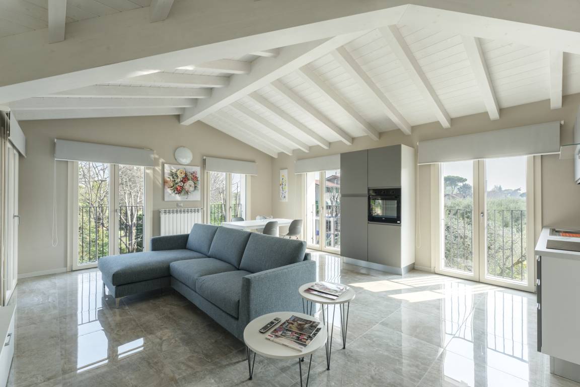 90 M² Appartamento Vacanza ∙ 2 Camere Da Letto ∙ 4 Ospiti - Desenzano del Garda