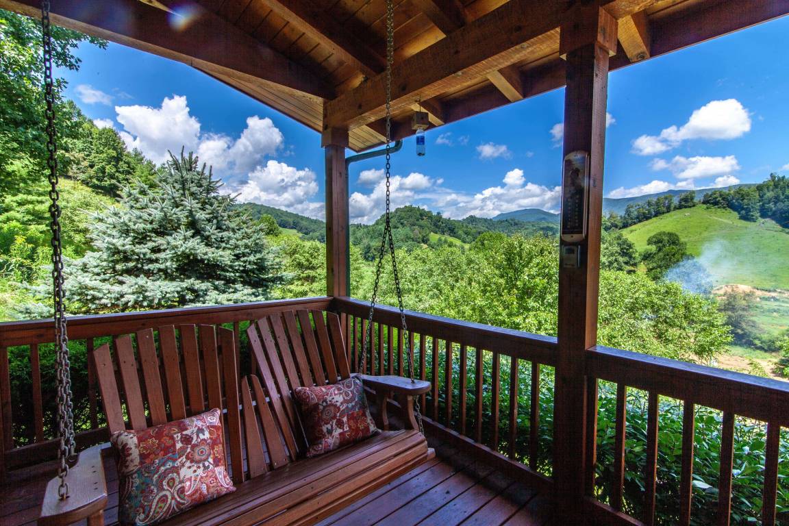 103 M² Cabin ∙ 2 Bedrooms ∙ 4 Guests - Valle Crucis, NC