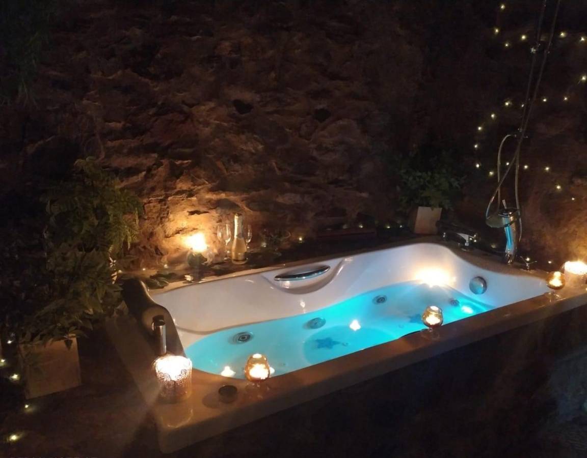 72 M² House ∙ 1 Bedroom ∙ 2 Guests - Cala