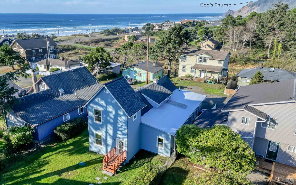 130 M² House ∙ 3 Bedrooms ∙ 8 Guests - Lincoln City, OR