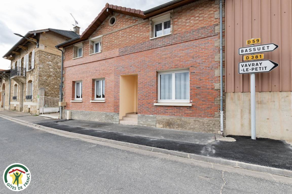 136 M² Gîte ∙ 4 Bedrooms ∙ 8 Guests - Marne