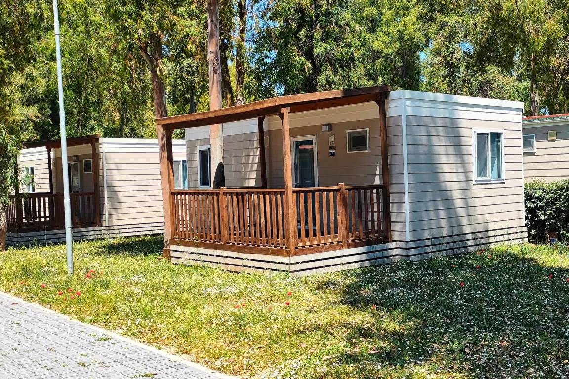 32 M² Mobilheim ∙ 3 Schlafzimmer ∙ 6 Gäste - Latium