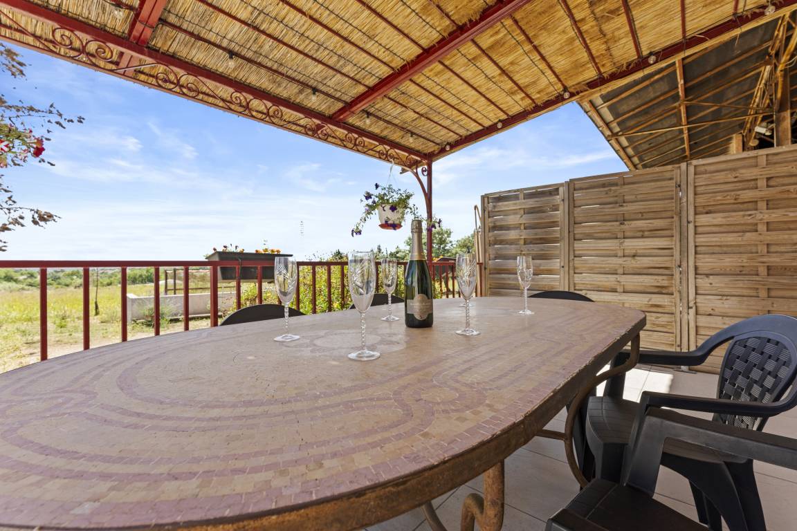 110 M² Huis ∙ 2 Slaapkamers ∙ 6 Gasten - Bellegarde