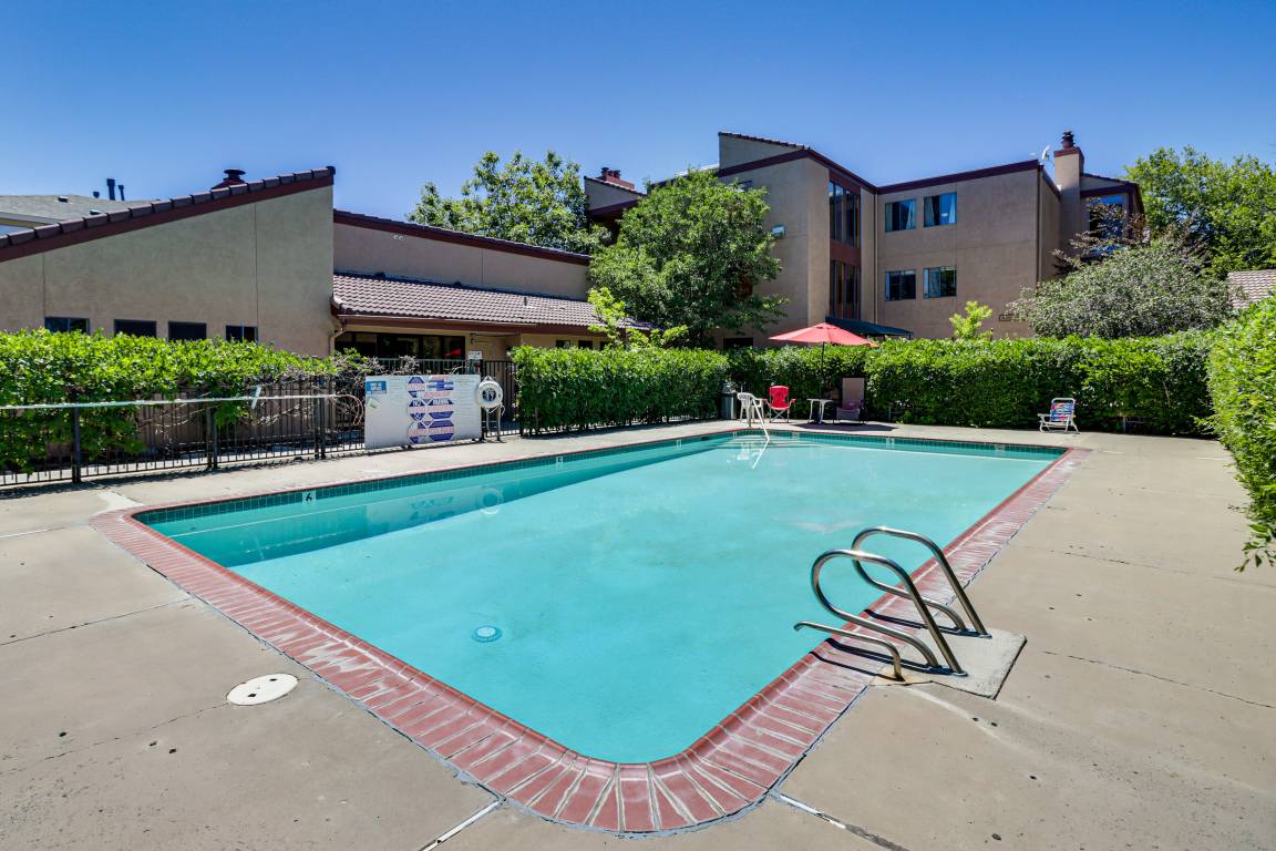 88 M² Apartamento ∙ 2 Habitaciones ∙ 6 Huéspedes - Sparks, NV