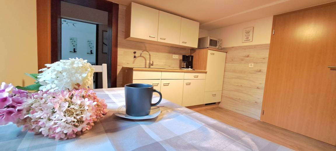 64 M² Ferienwohnung ∙ 2 Schlafzimmer ∙ 4 Gäste - Windeck