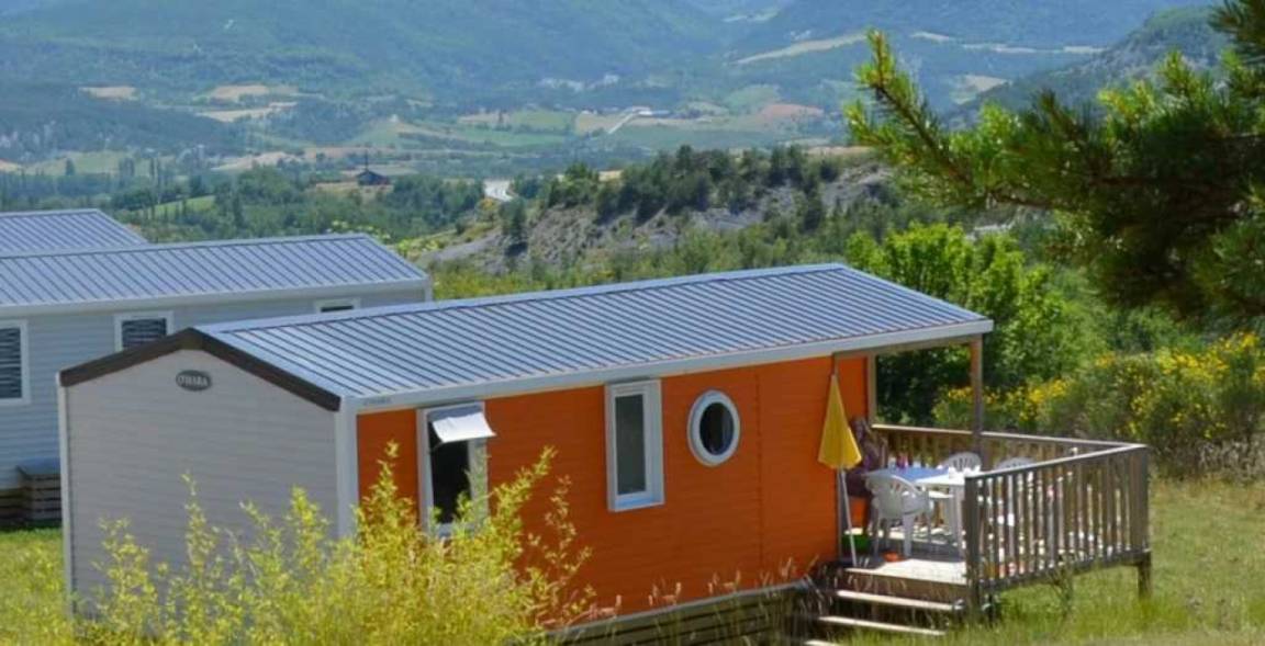 35 M² Camping ∙ 3 Chambres ∙ 6 Personnes - La Motte-Chalancon