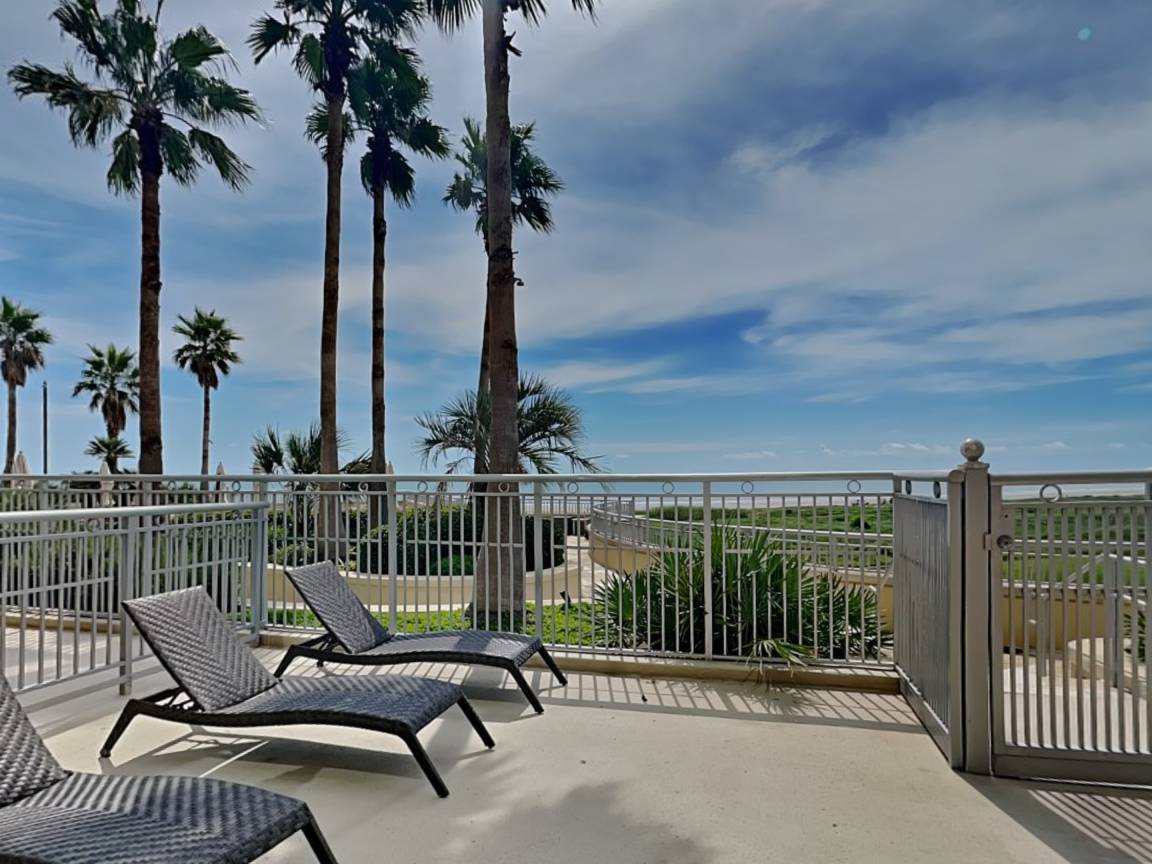 133 M² Condo ∙ 3 Bedrooms ∙ 8 Guests - Texas City, TX