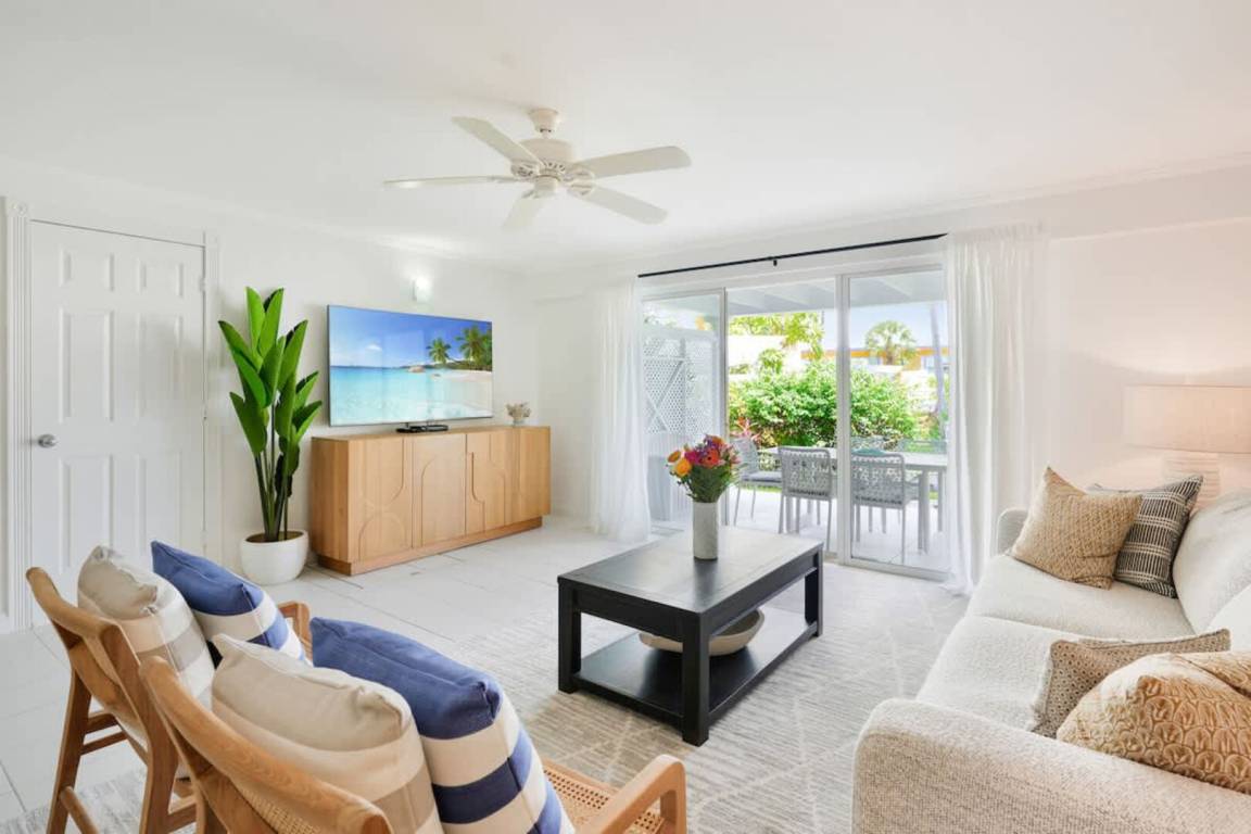118 M² Condo ∙ 2 Bedrooms ∙ 4 Guests - West Bay