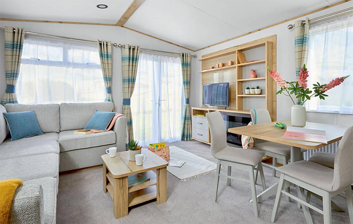Caravan ∙ 2 Bedrooms ∙ 4 Guests - Milford on Sea