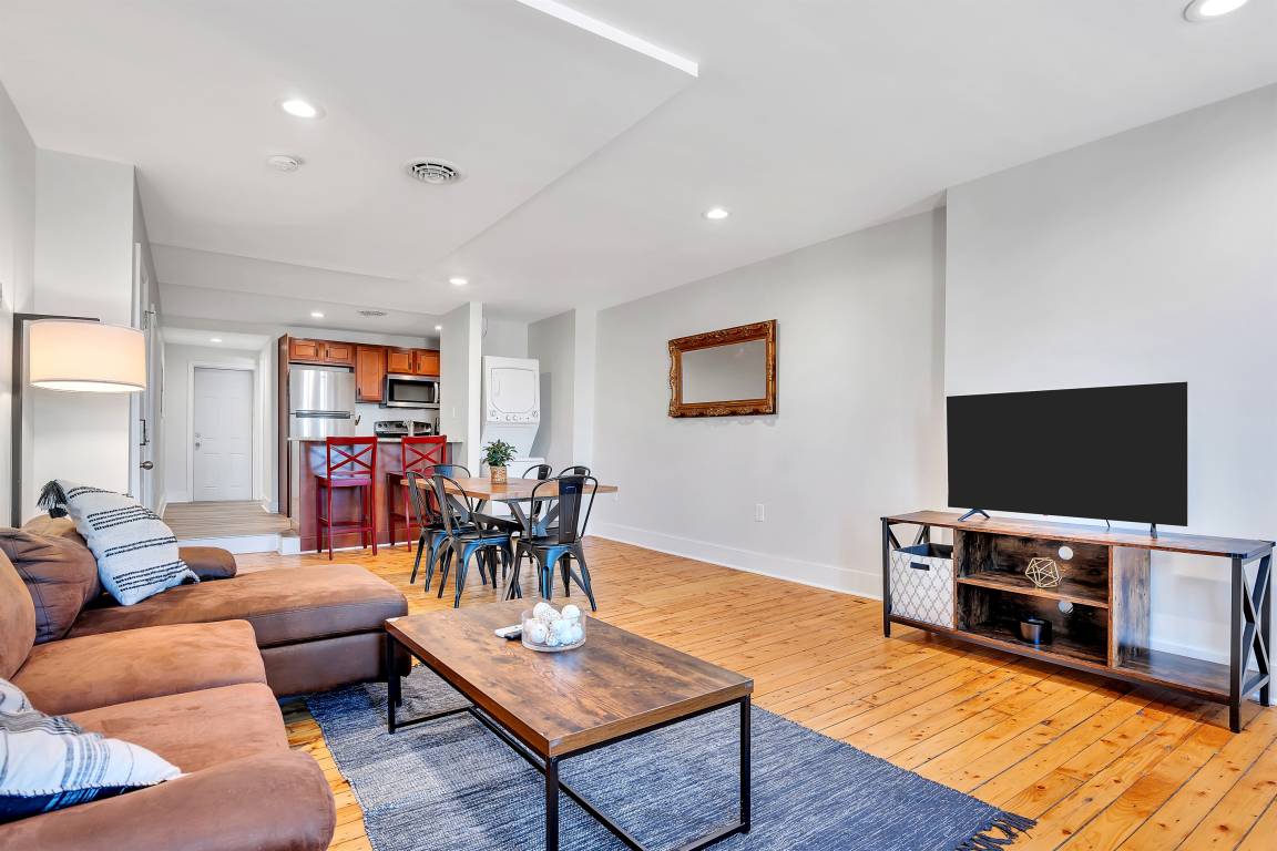93 M² Cabin ∙ 2 Bedrooms ∙ 4 Guests - Troy, NY