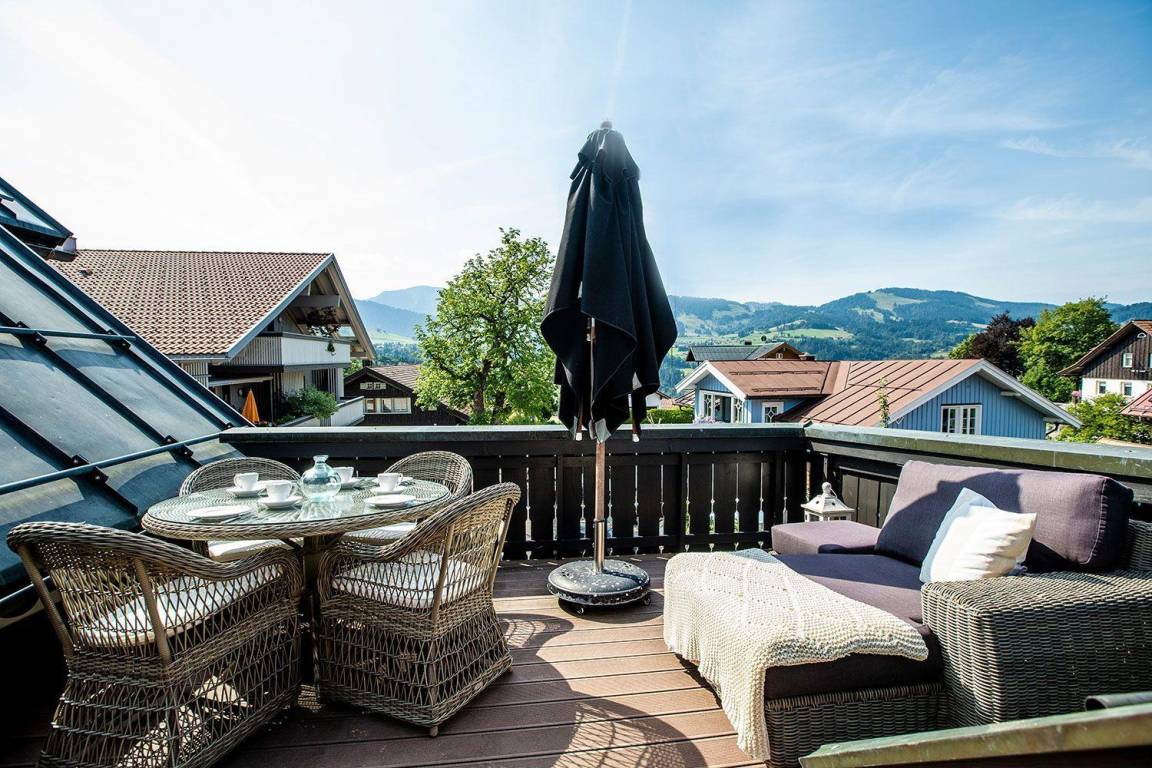 160 M² Ferienwohnung ∙ 4 Schlafzimmer ∙ 9 Gäste - Steibis