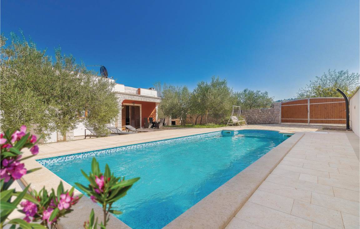 81 M² Ferienhaus ∙ 2 Schlafzimmer ∙ 6 Gäste - Murter