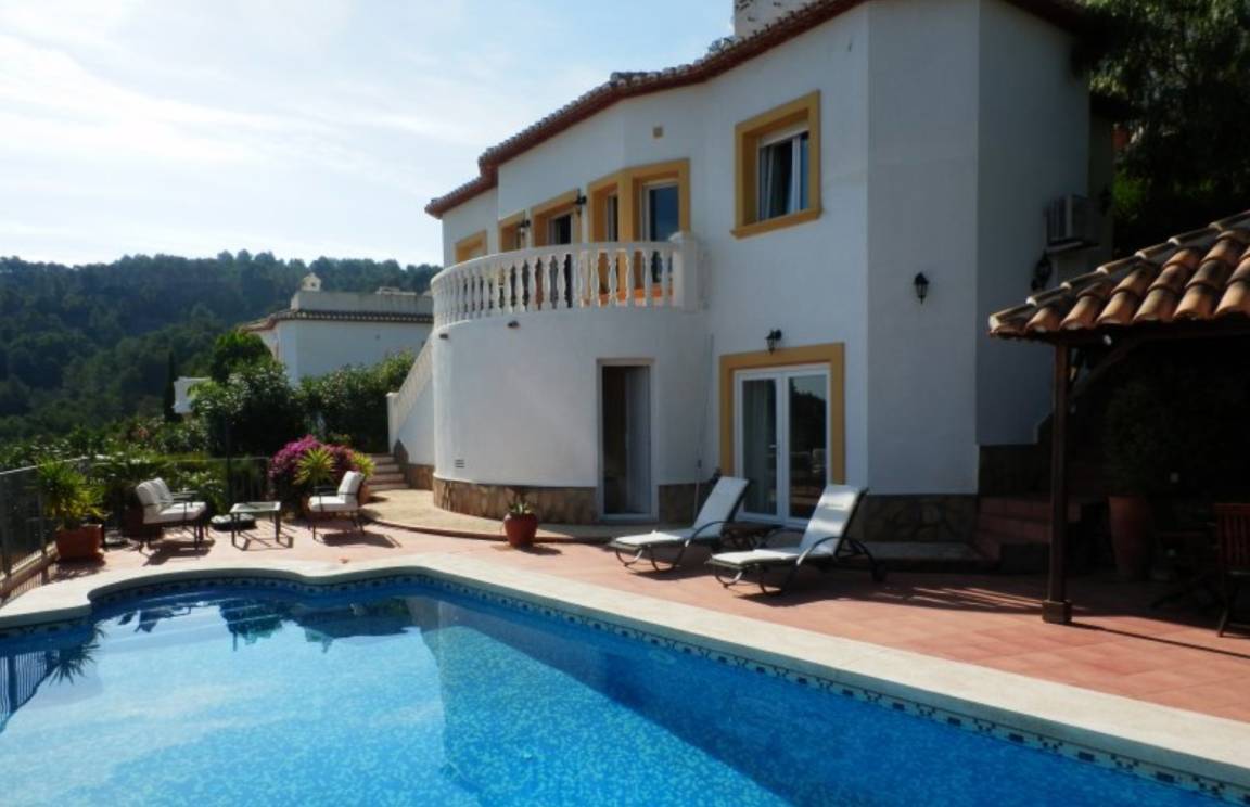 110 M² Villa ∙ 3 Bedrooms ∙ 6 Guests - Orba